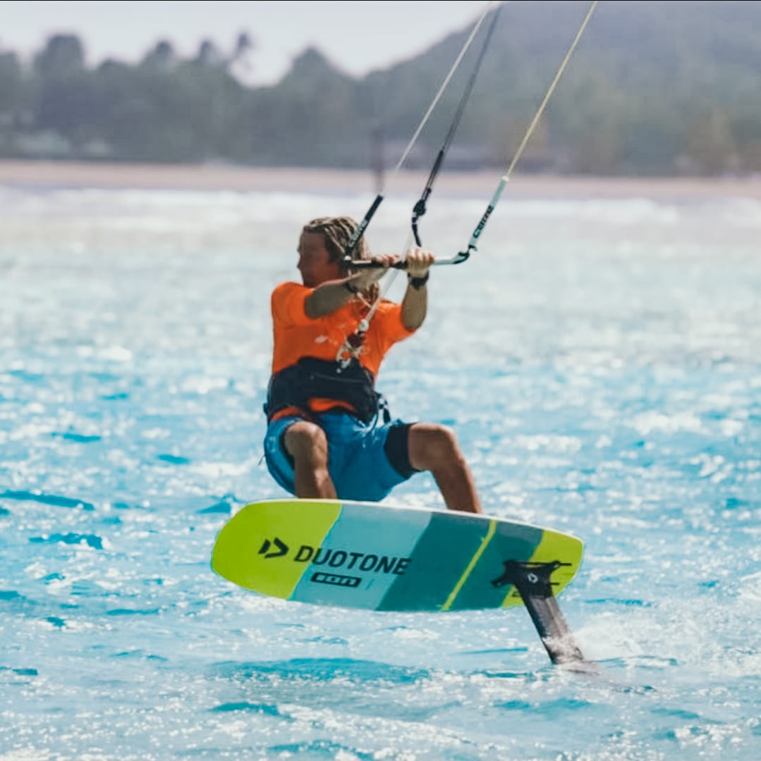 Kite hydrofoiling Makkum | Northwest Kiteboarding